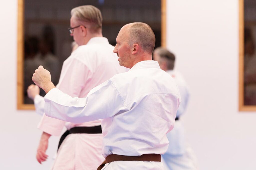 Karate für Erwachsene – in Bad Salzuflen » Karate Dojo Bad Salzuflen ...