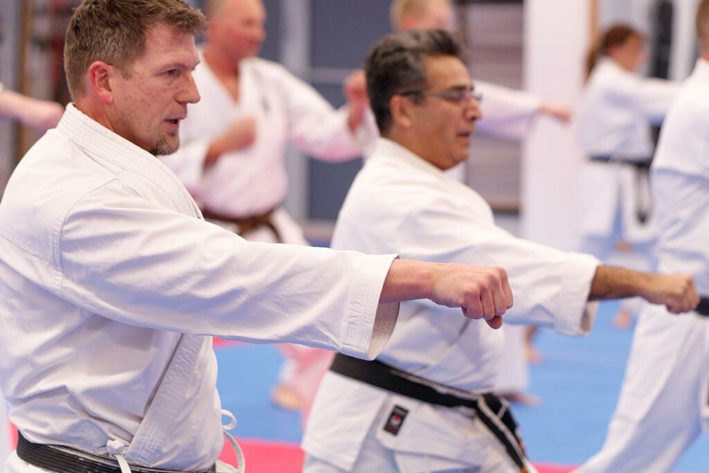 Karate für Erwachsene – in Bad Salzuflen » Karate Dojo Bad Salzuflen ...